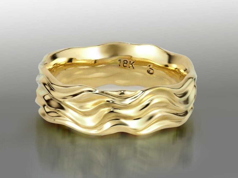 18K Wavy Carved Band | Skylight Jewelers